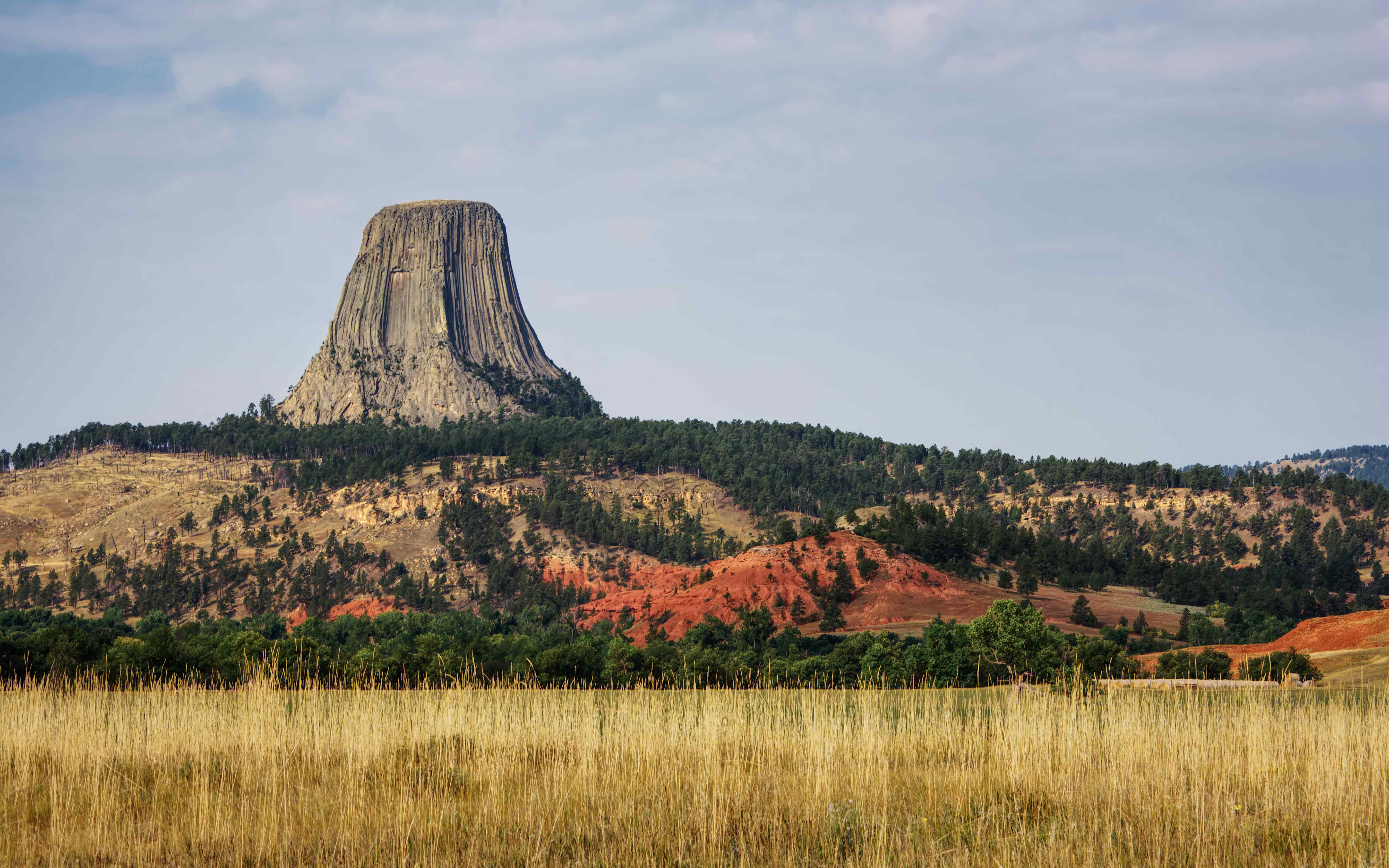 Devil’s Tower: The Sacred Pillar of the Plains – The Footstep Chronicles